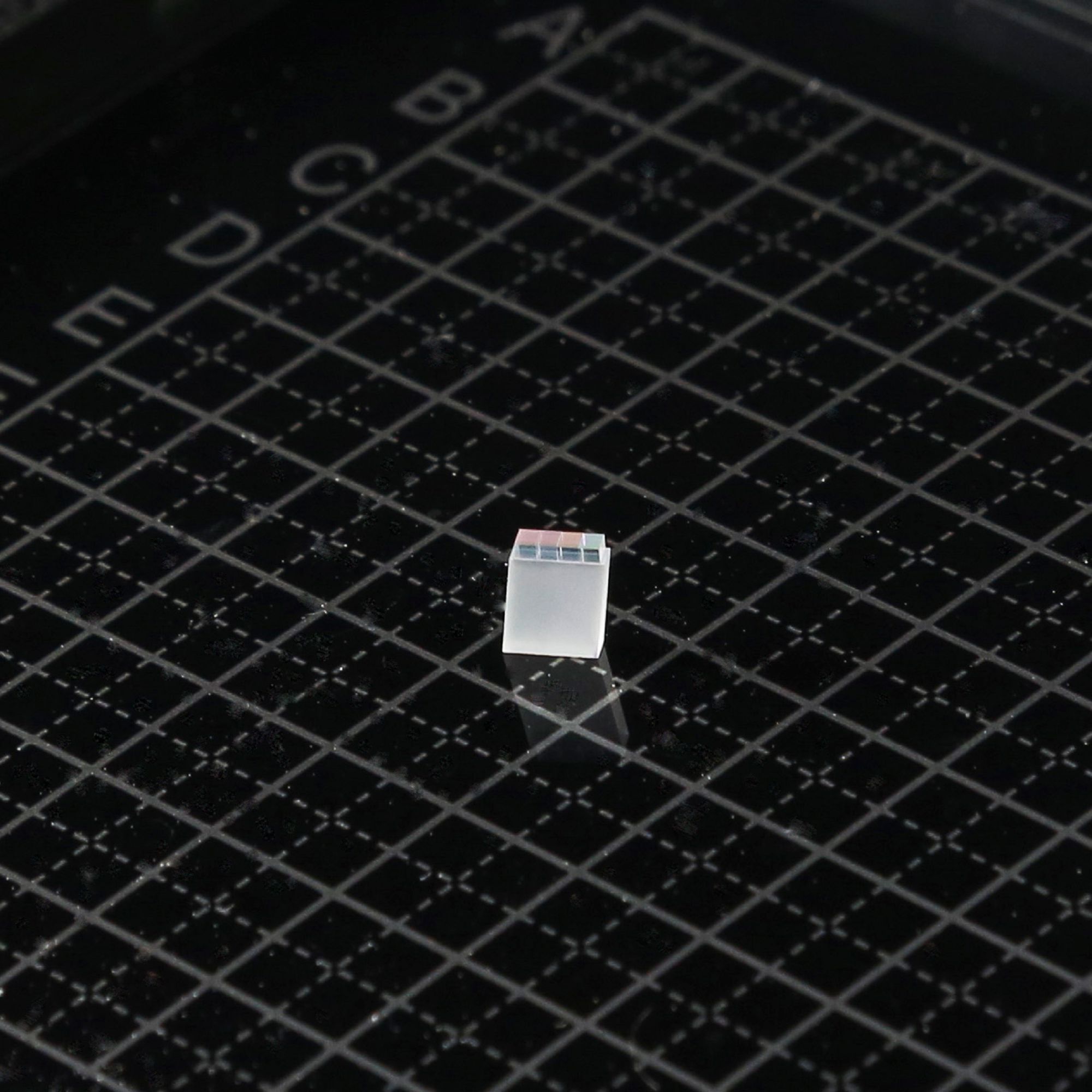 LWDM4 Z-BLOCK mux demux sub-assembly wih low IL and high parallelism ...