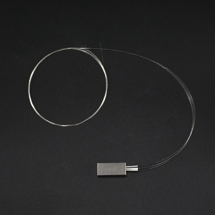 4ch Mini Dense Wavelength Division Multiplexer (DWDM) based on TFF and ...